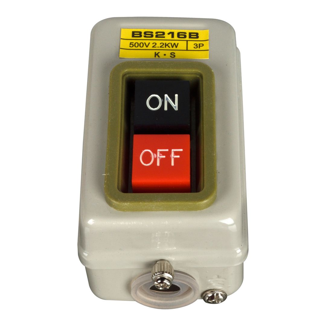 Botonera Tipo Switch Indulamp Trifásica Metálica de 15 Amperios - 1002713